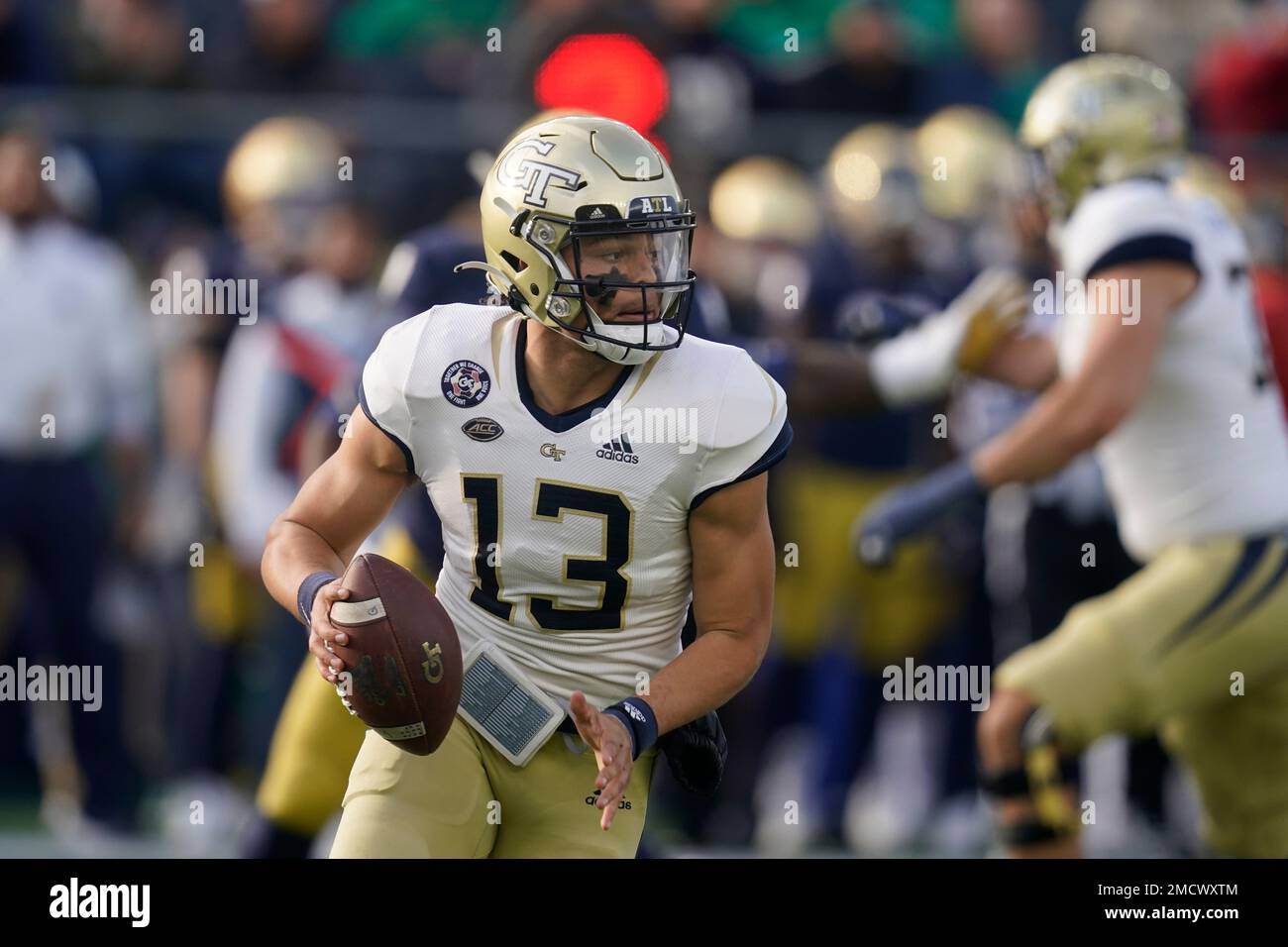 Georgia Tech quarterback Jordan Yates (13) looks to throw during the ...