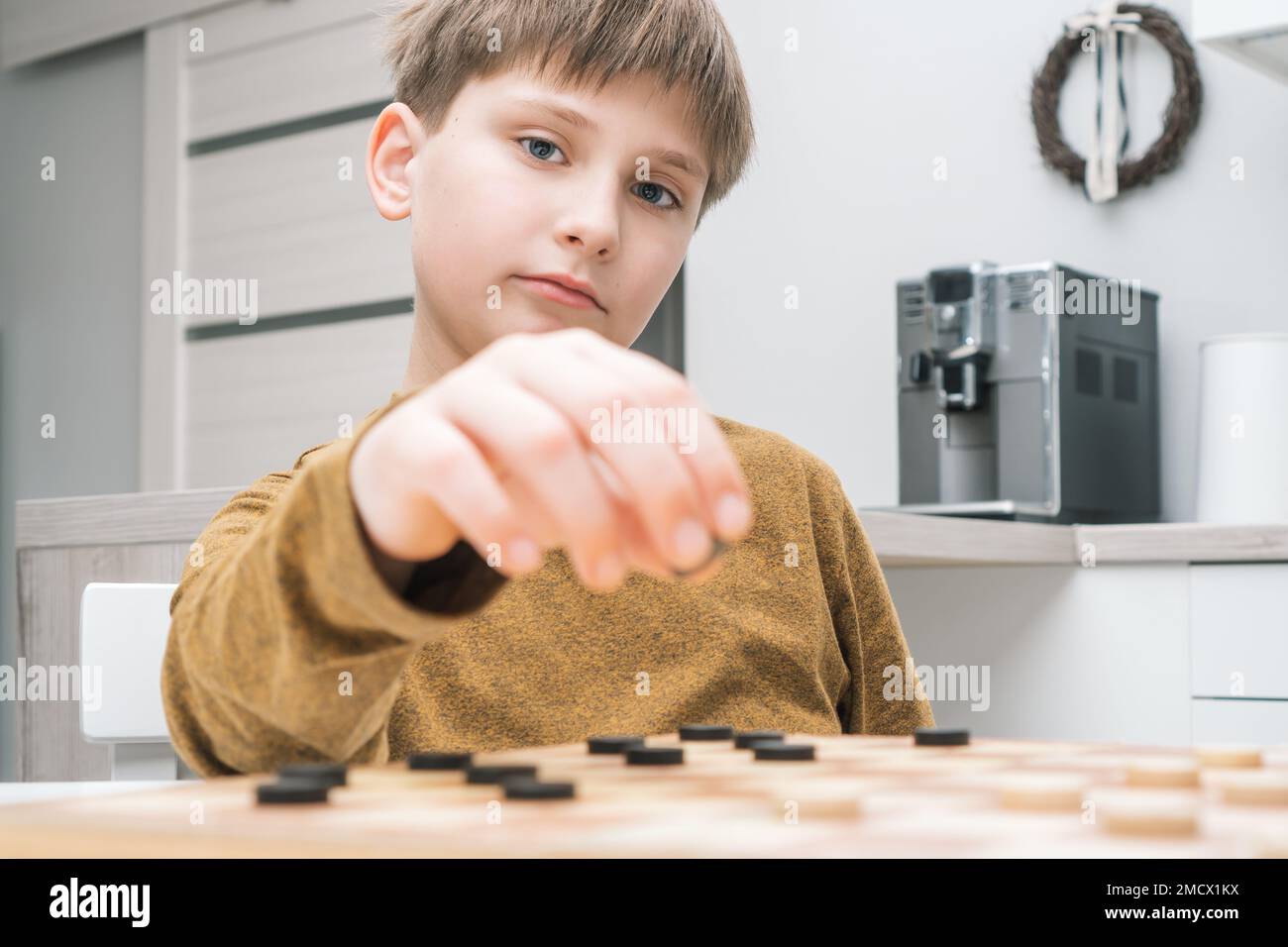 Serious checkers tournament hi-res stock photography and images - Alamy