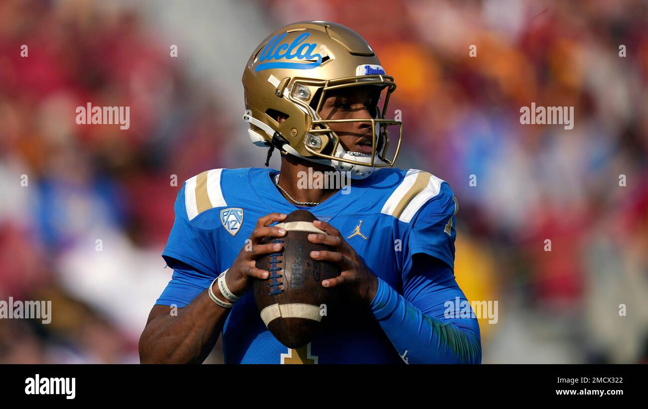 UCLA quarterback Dorian Thompson-Robinson gets set to pass during the ...