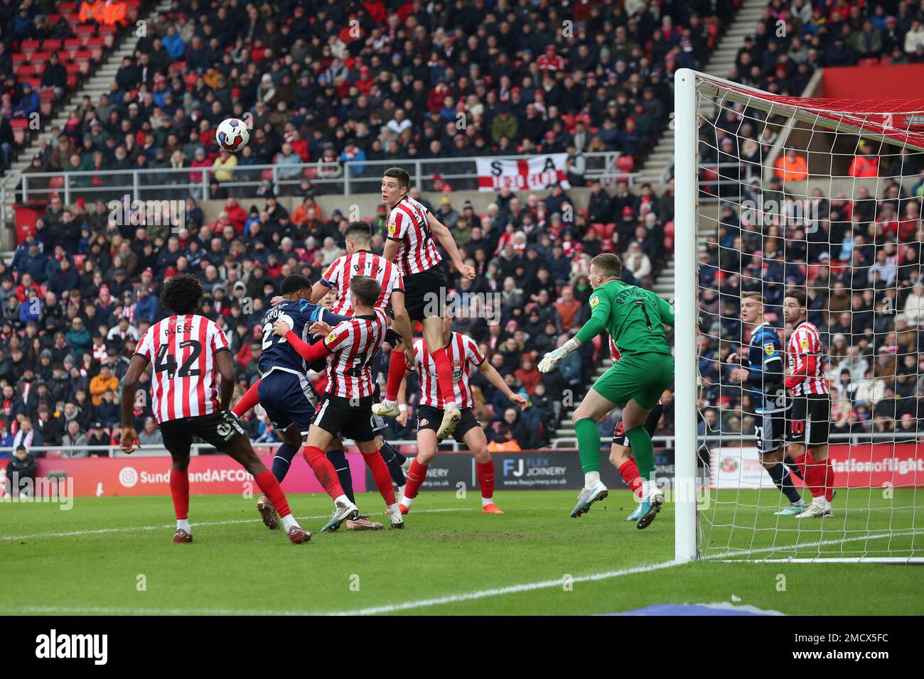 Sunderland, UK. 22nd January 2023Sunderland's Ross Stewart puts in a ...