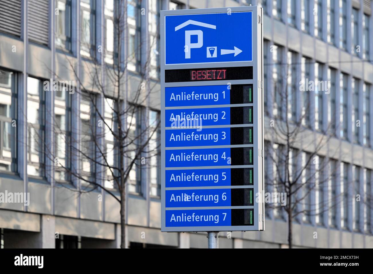 Parking garage sign occupied Stock Photo - Alamy