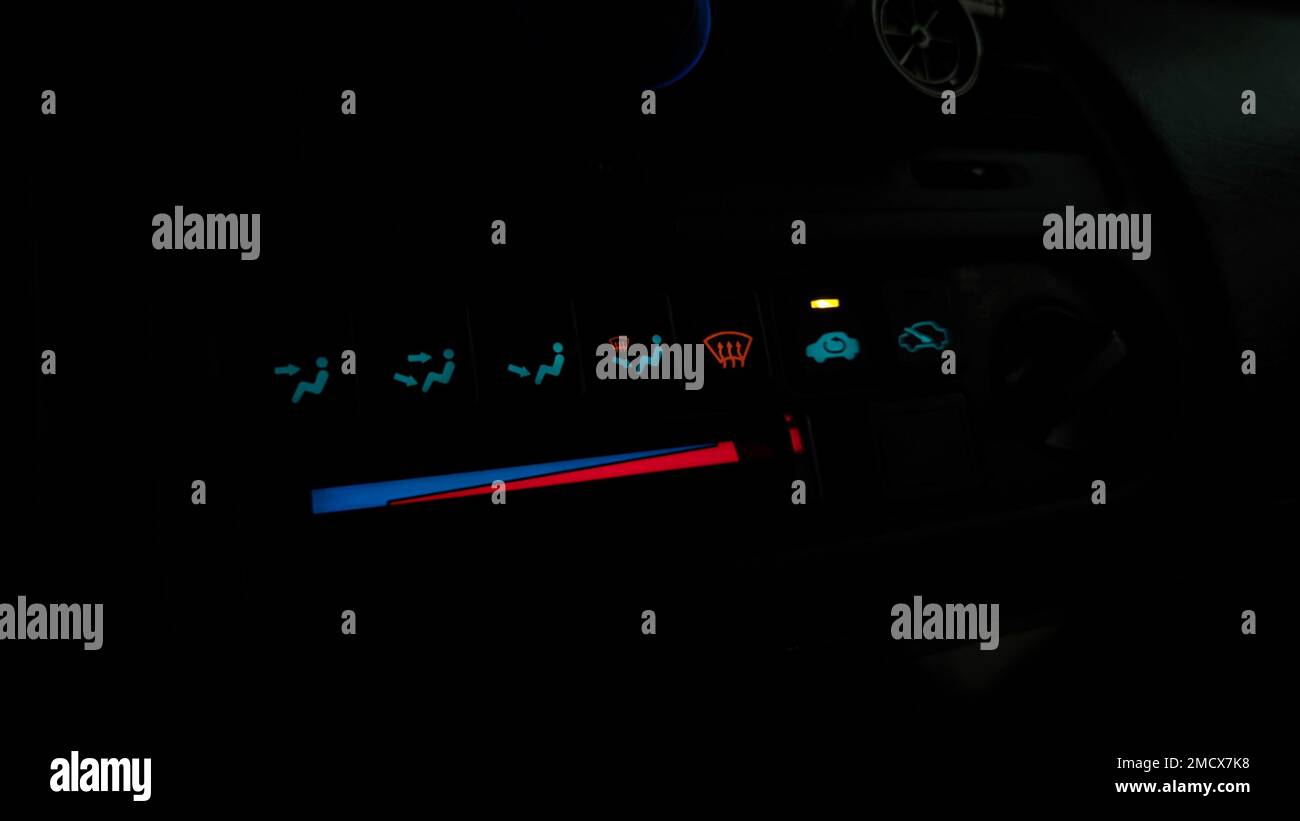 Car indicators hi-res stock photography and images - Alamy