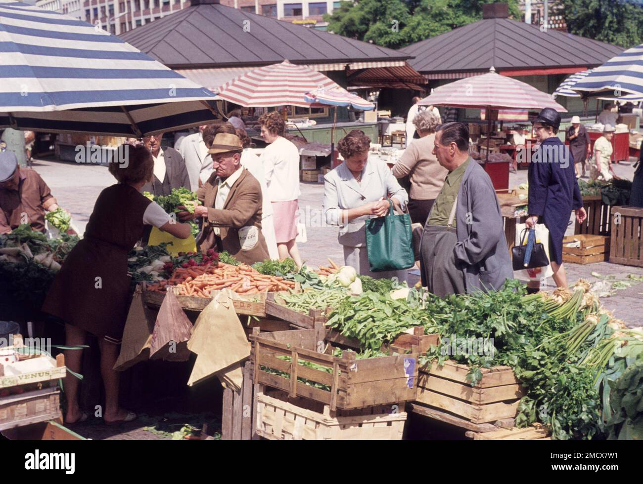 Vegetable stall, Viktualienmarkt, Munich, Upper Bavaria, Bavaria ...