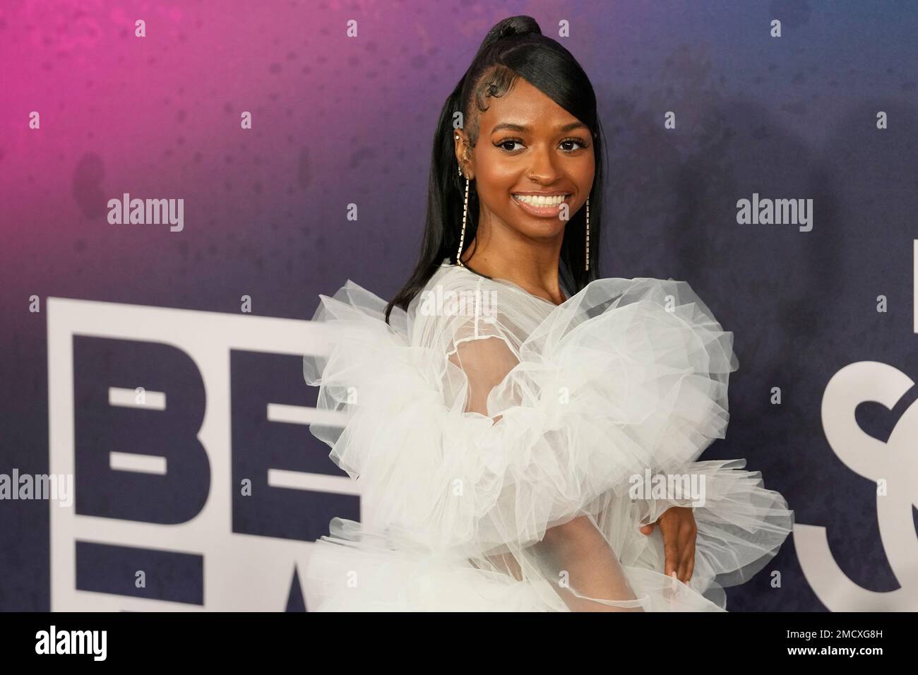 Rachel Motley arrives to the Soul Train Music Awards at the Apollo ...