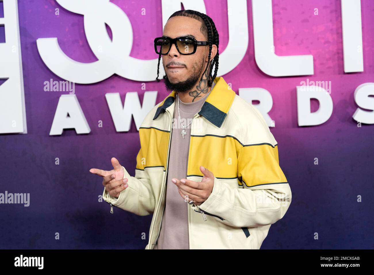 ELHAE arrives to the Soul Train Music Awards at the Apollo Theater on ...