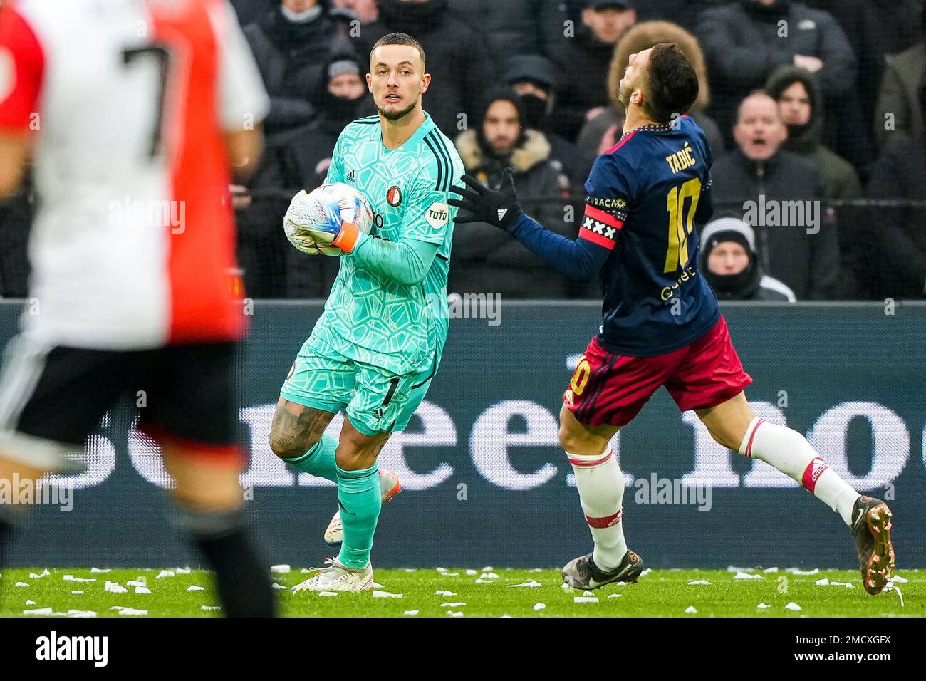 Rotterdam - Feyenoord keeper Justin Bijlow, Dusan Tadic of Ajax during ...