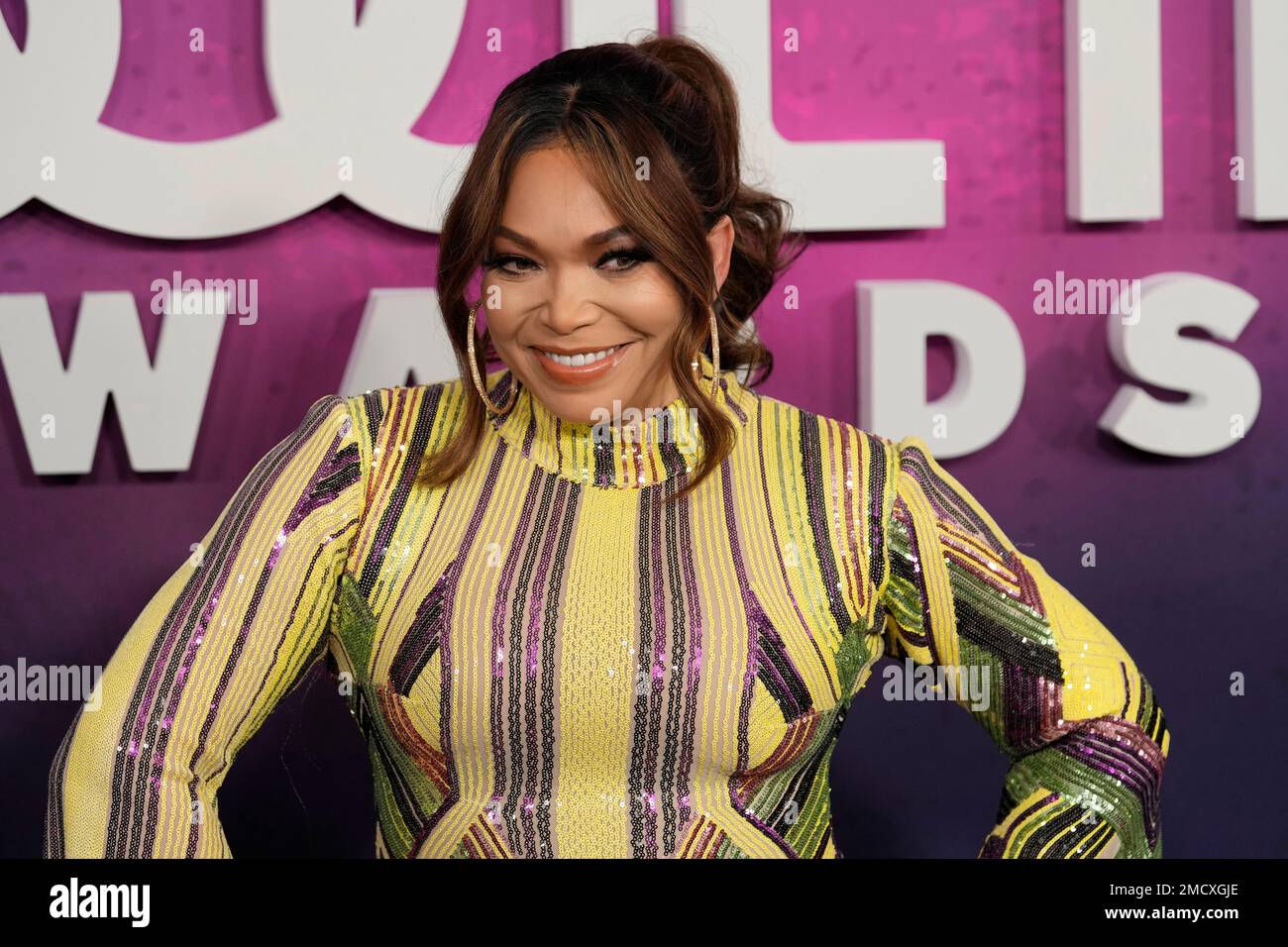 Tisha Campbell arrives to the Soul Train Music Awards at the Apollo ...