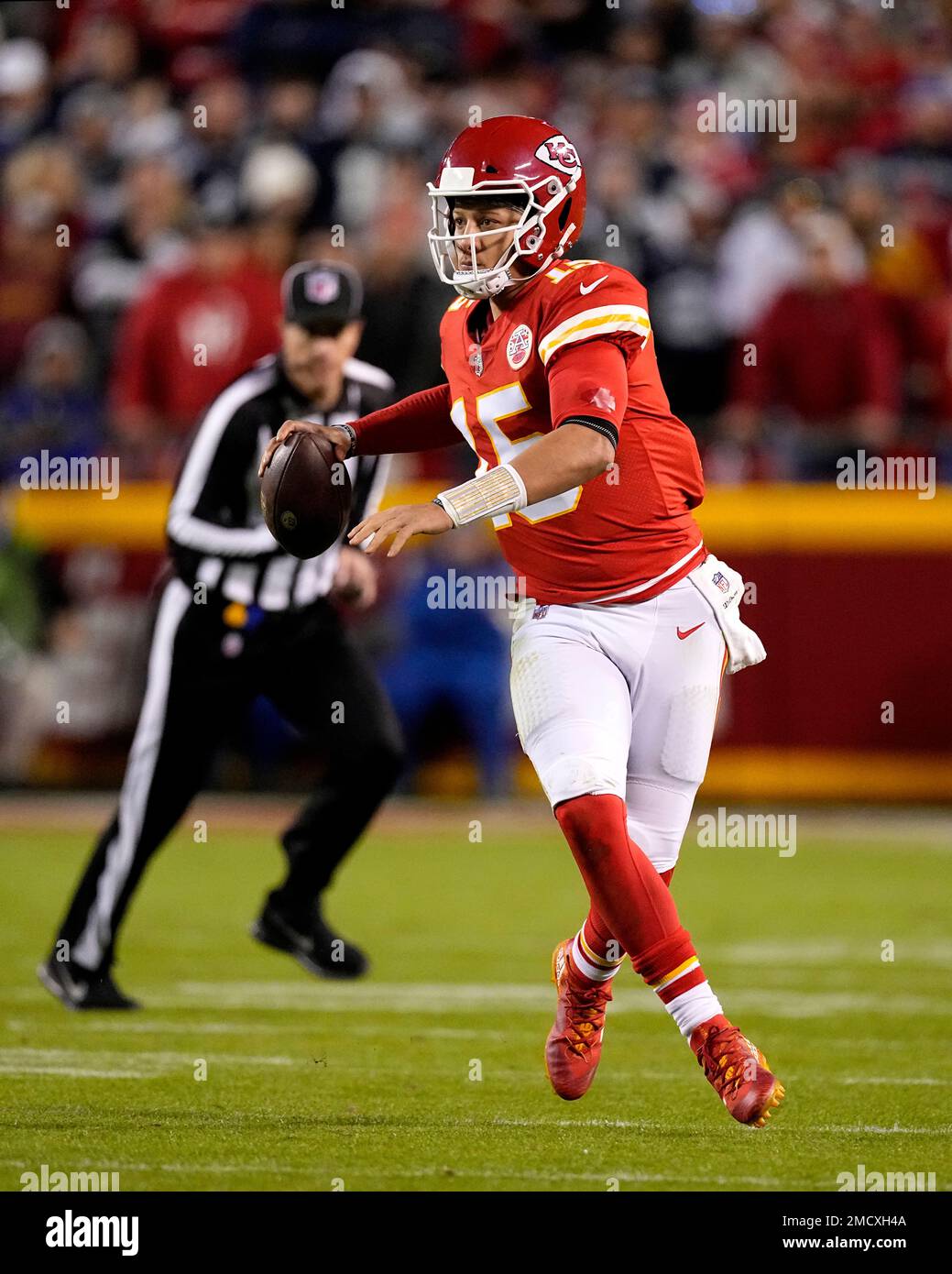 Kansas City Chiefs quarterback Patrick Mahomes looks for a receiver ...
