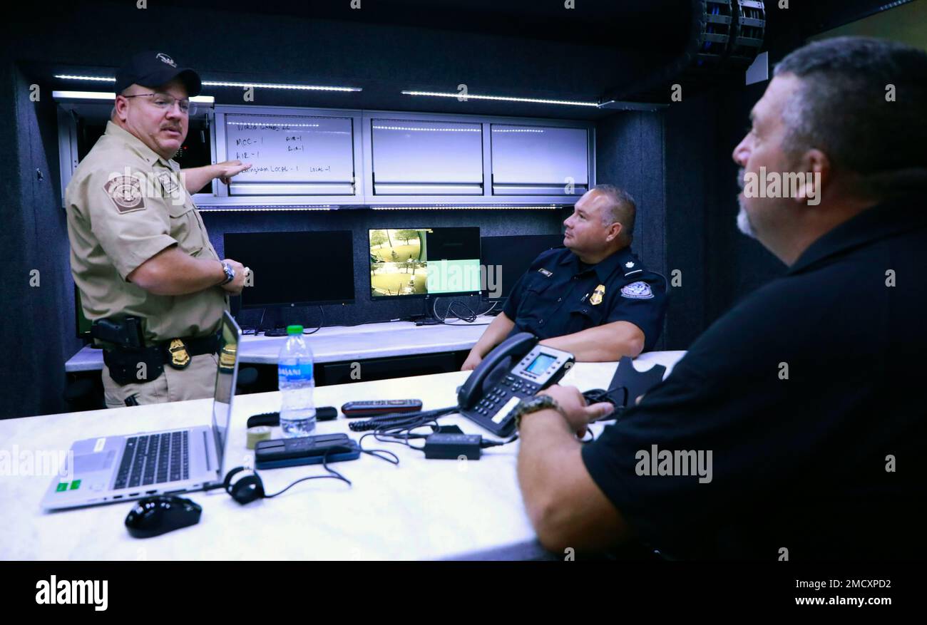 Mobile command center hi-res stock photography and images - Alamy