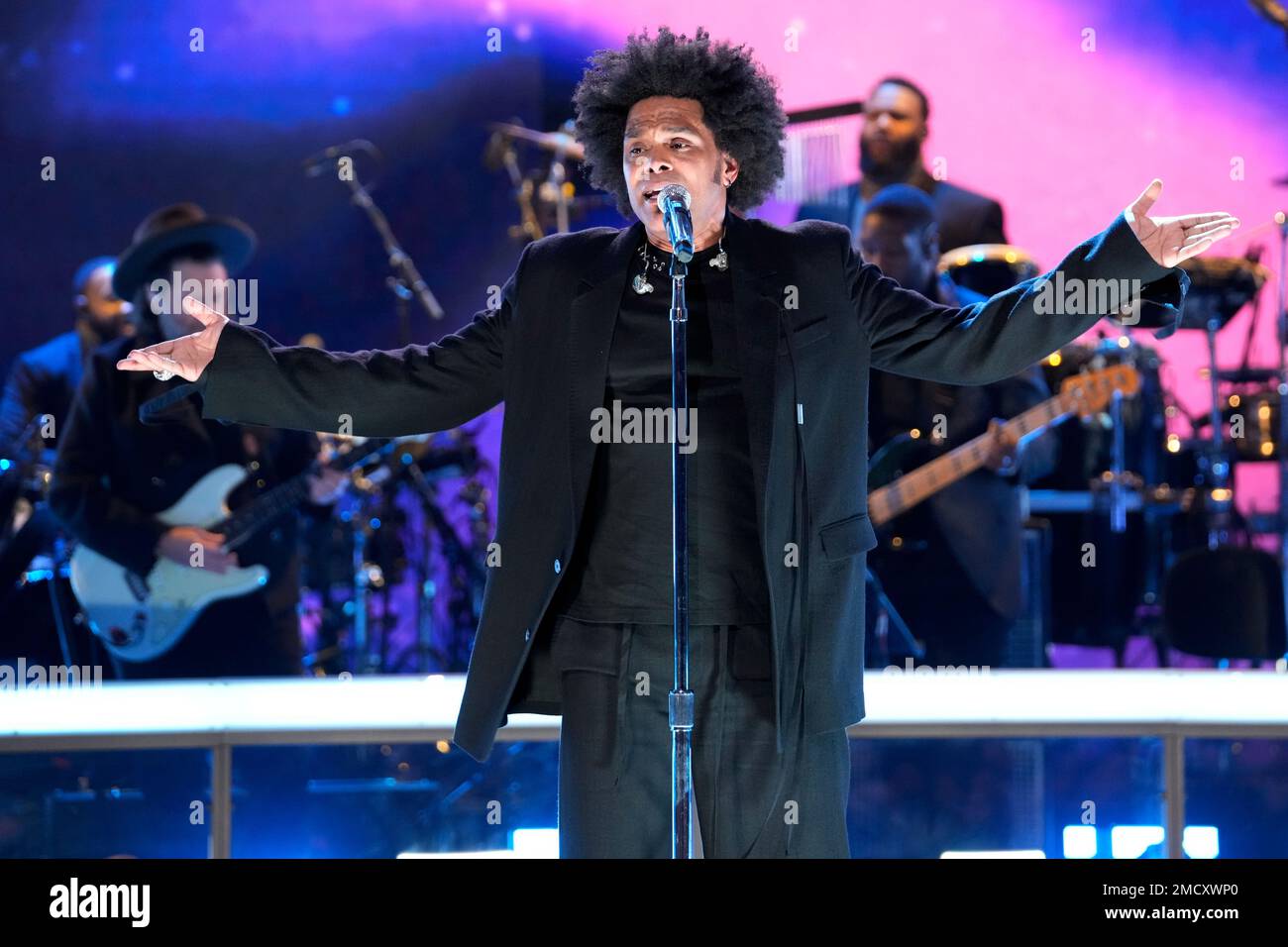 Maxwell performs at Soul Train Music Awards at the Apollo Theater on ...