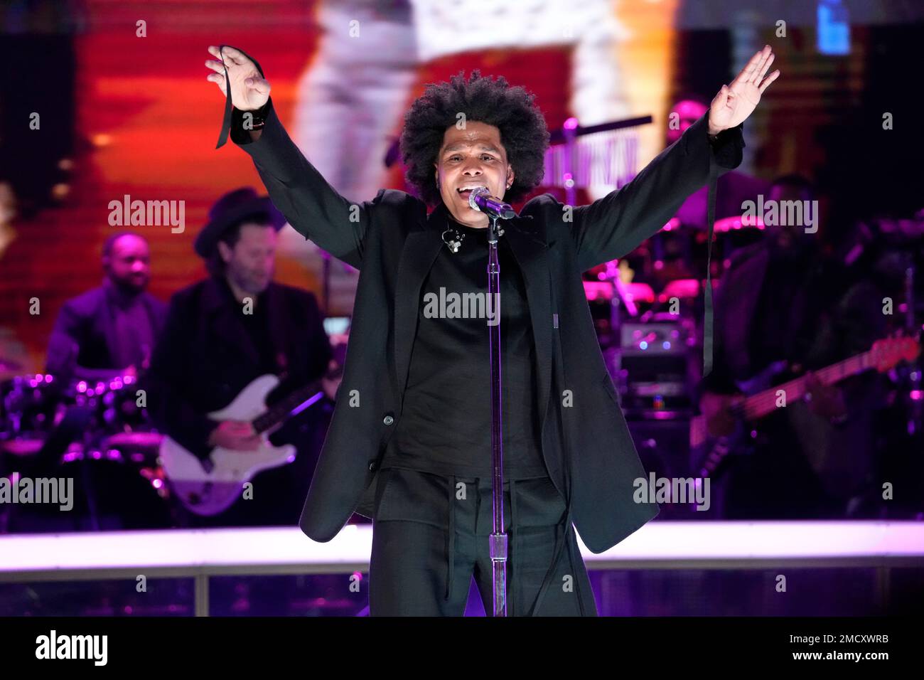 Maxwell performs at Soul Train Music Awards at the Apollo Theater on ...