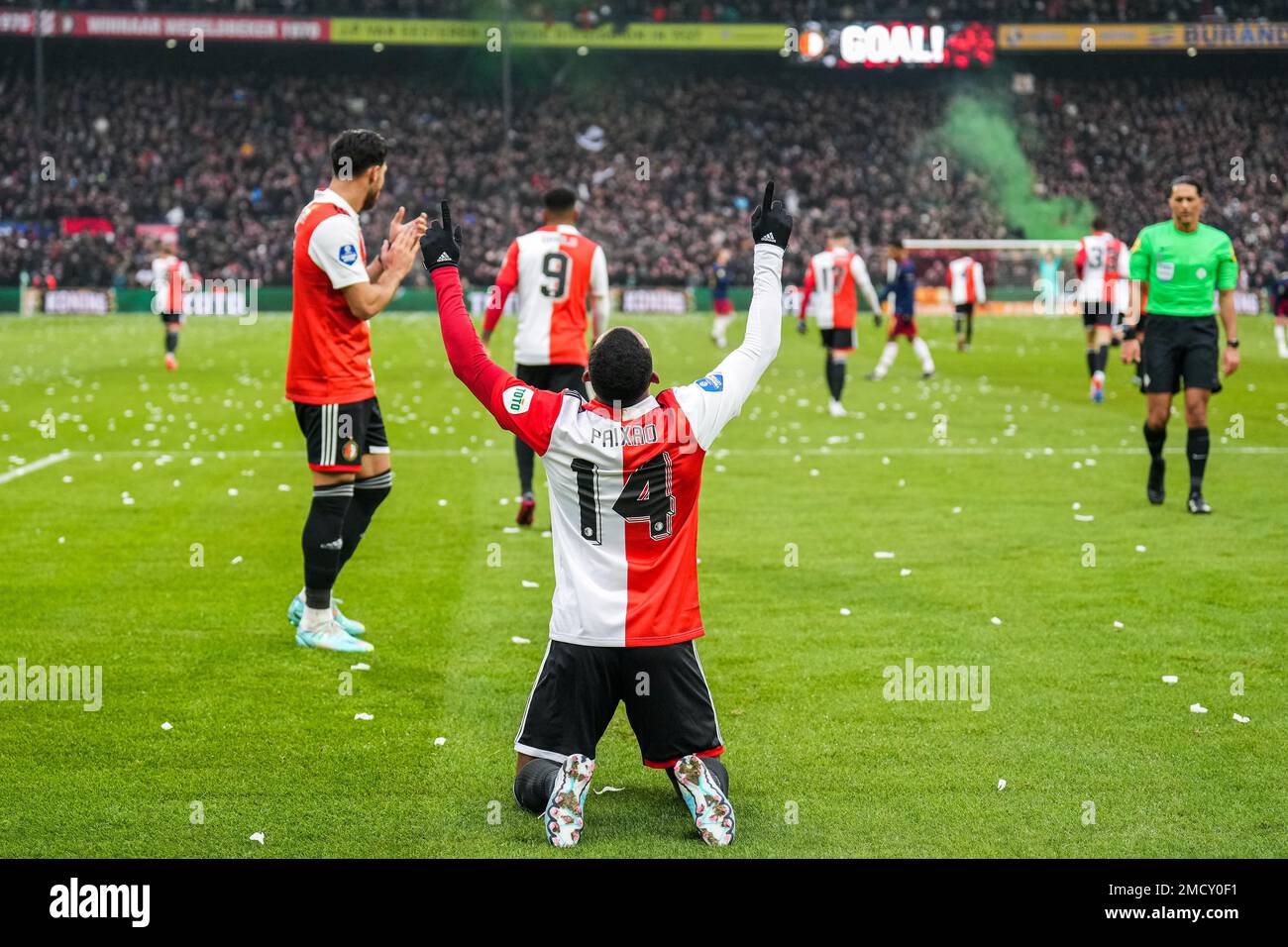 Rotterdam - Igor Paixao of Feyenoord celebrates the 1-0 during the ...