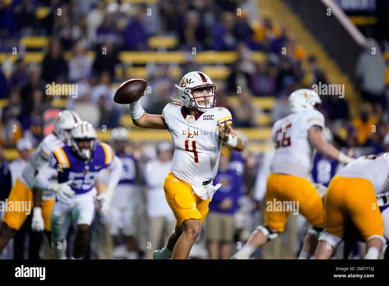 Louisiana-Monroe quarterback Rhett Rodriguez (4) passes in the second ...