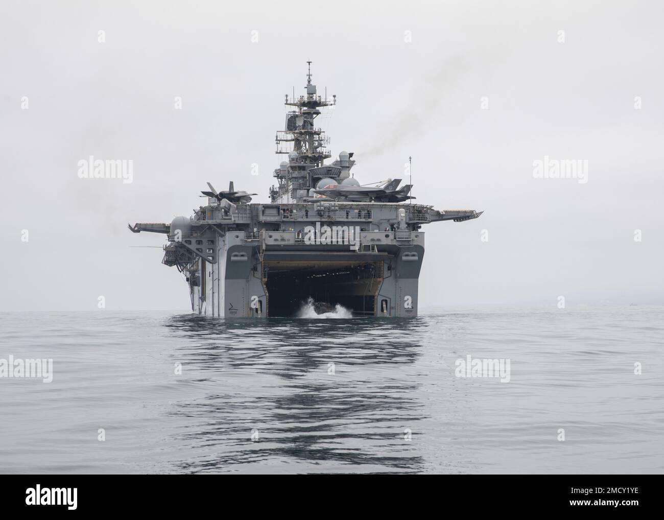 220711-N-IV962-1343 PACIFIC OCEAN (July 11, 2022) – An Amphibious ...