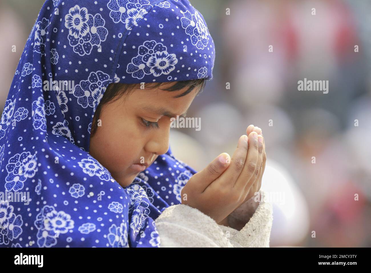 Bangladeshi Muslims pray on the final day of a three-day Islamic ...