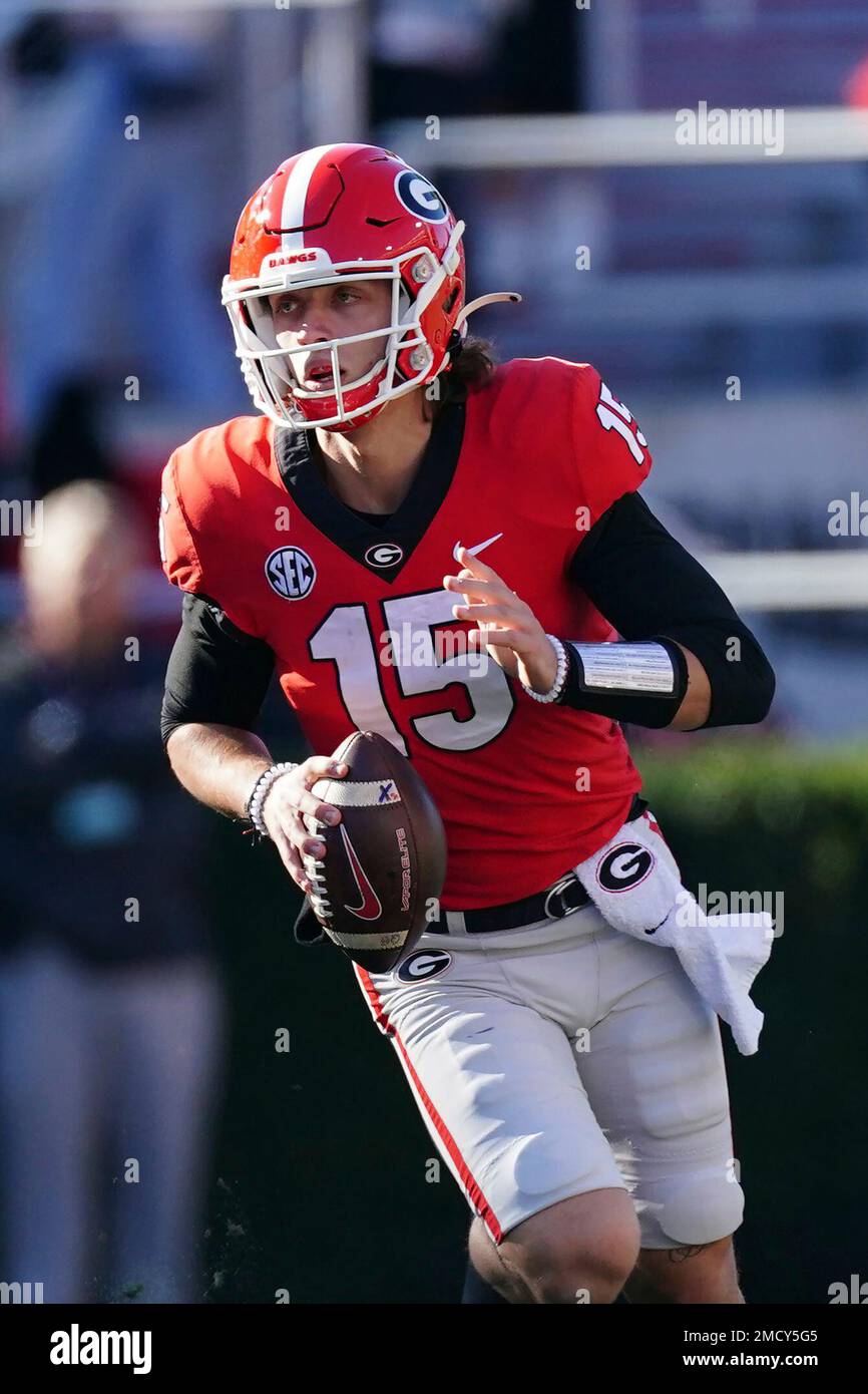Georgia quarterback Carson Beck (15) is shown in action against ...