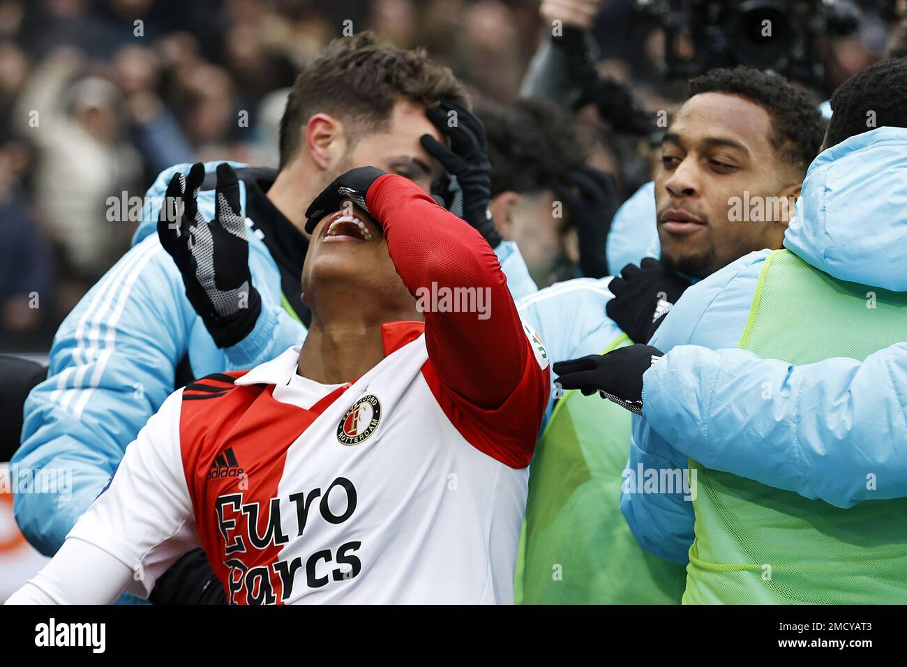 ROTTERDAM - (LR) Igor Paixao of Feyenoord, Quinten Timber of Feyenoord ...