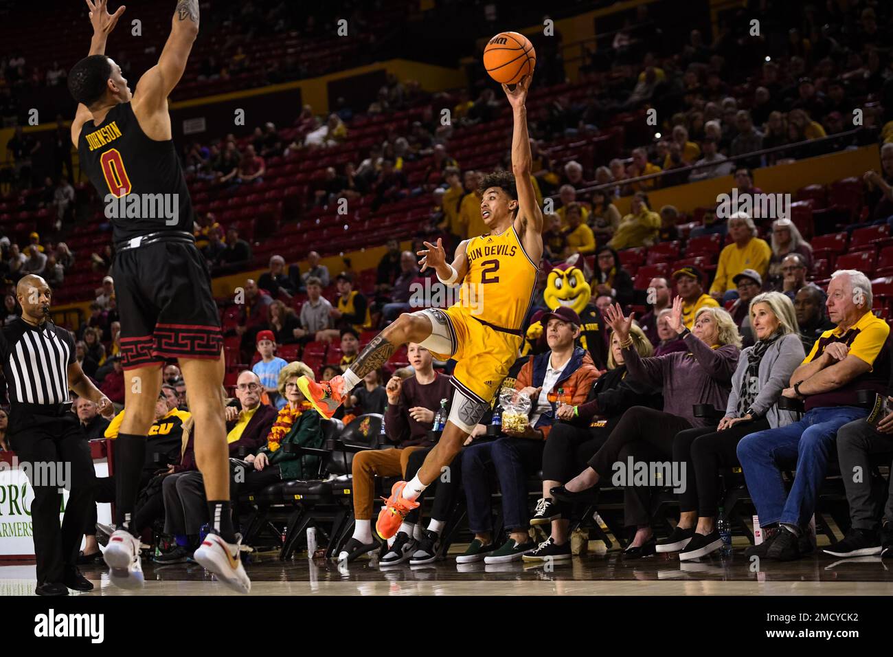 Arizona State guard Austin Nunez (2) saves the ball in the second half ...