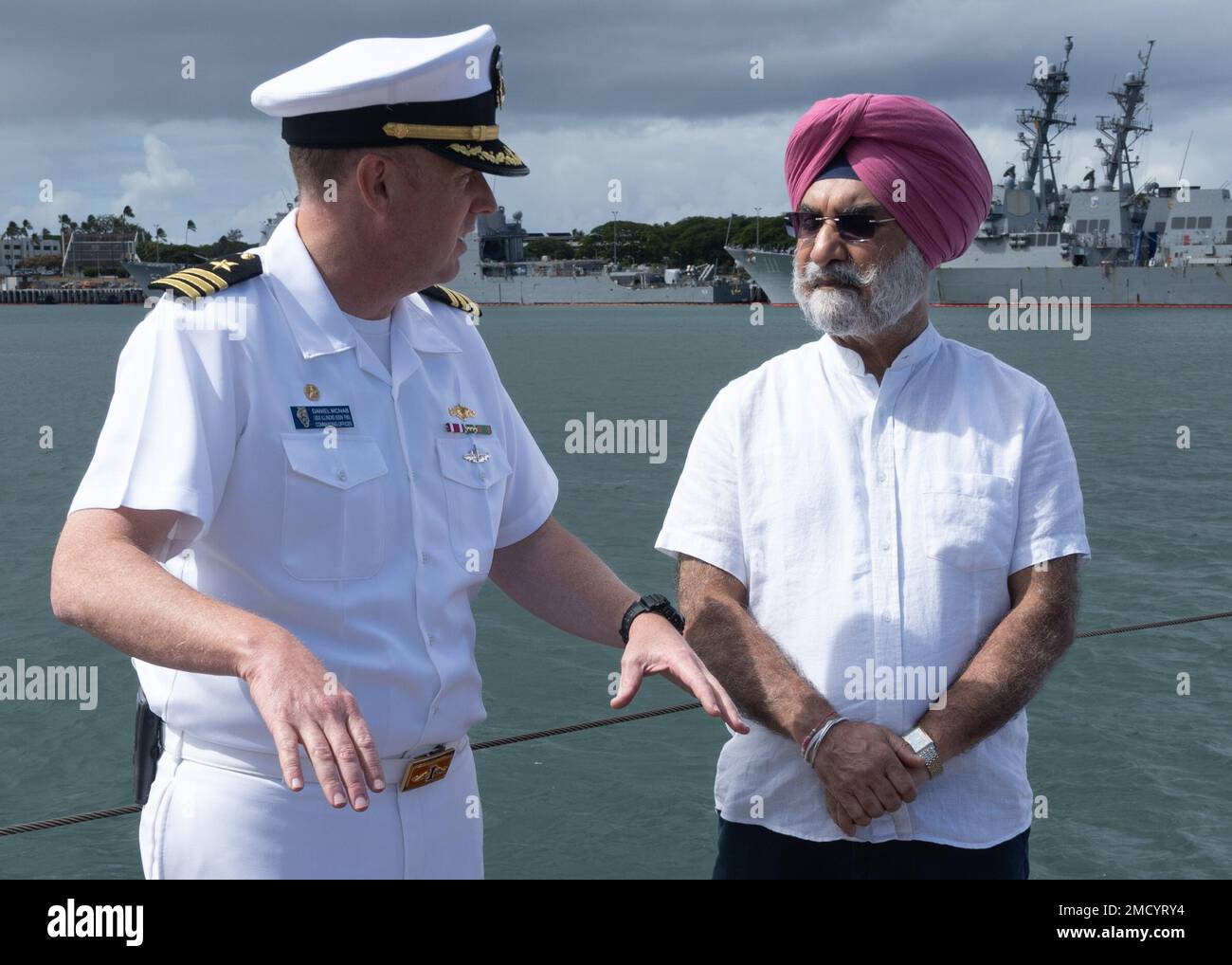 220711-N-MH811-1034 PEARL HARBOR (July 11, 2022) - U.S. Navy Cmdr ...