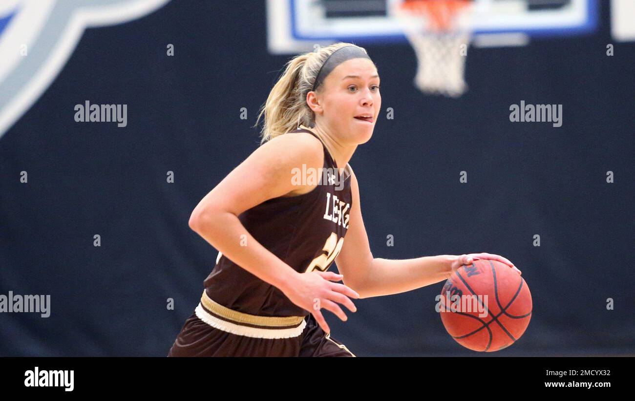 Lehigh Mountain Hawks guard Frannie Hottinger (20) dribbles down the ...