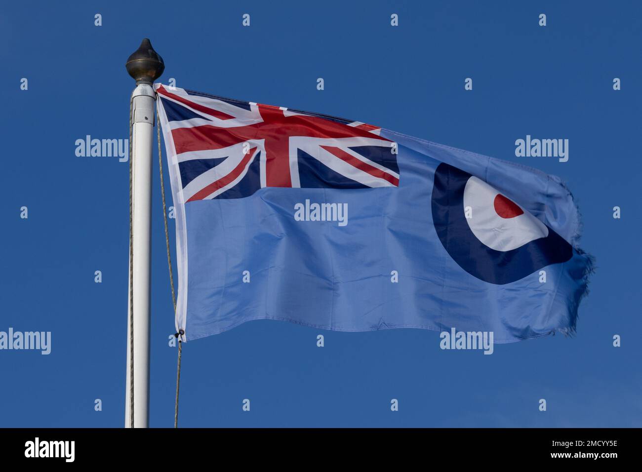 Royal air force roundel flag hi-res stock photography and images - Alamy