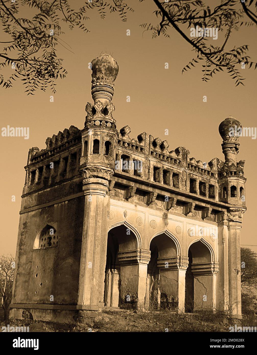 Tombs of hyderabad hi-res stock photography and images - Alamy