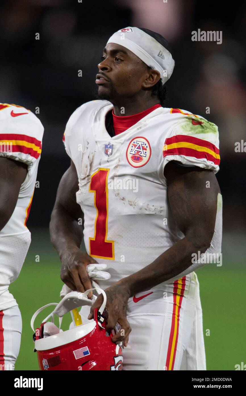 Kansas City Chiefs running back Jerick McKinnon (1) with his helmet off ...