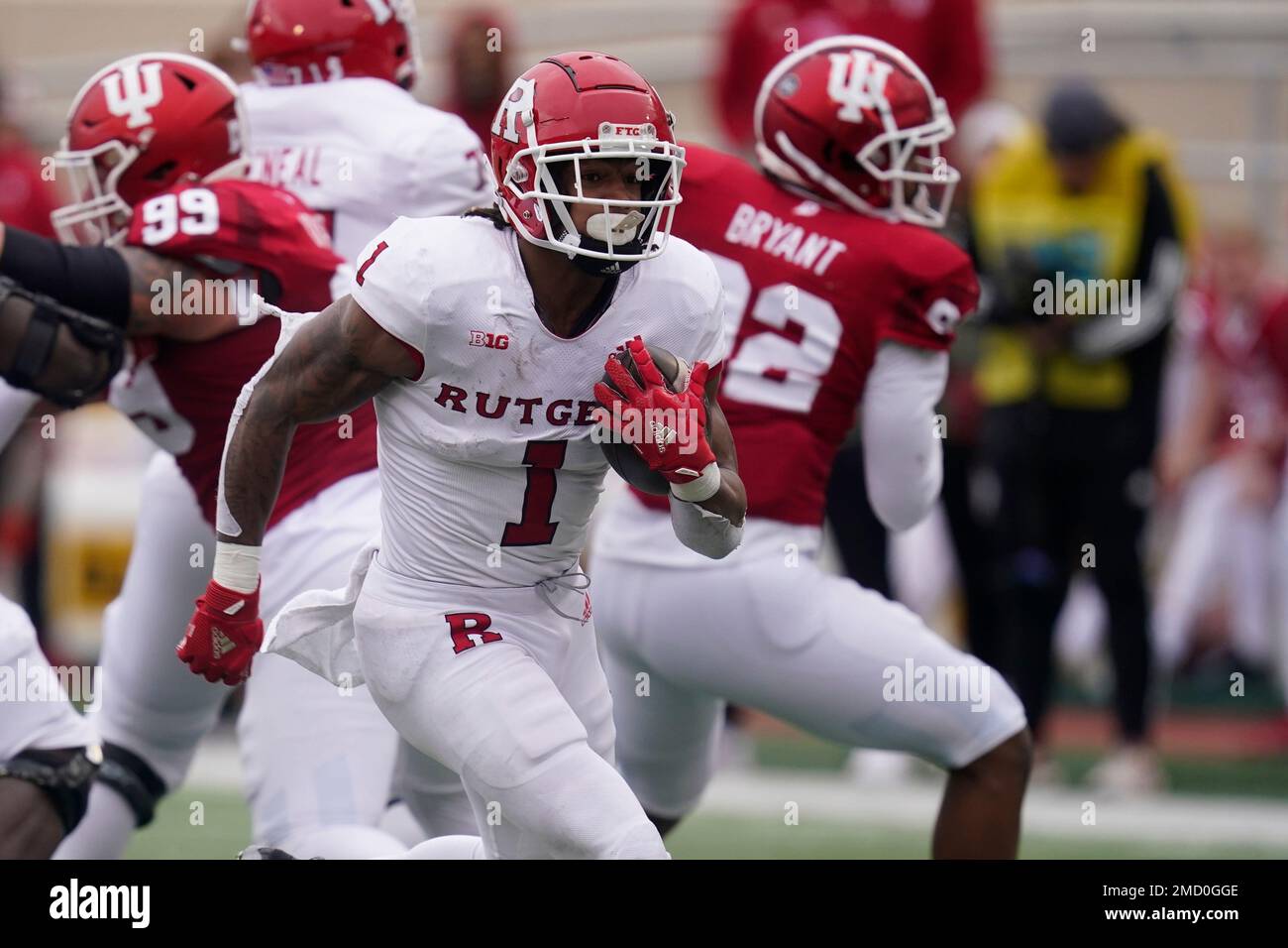 Rutgers running back Isaih Pacheco (1) runs during the first half of an ...