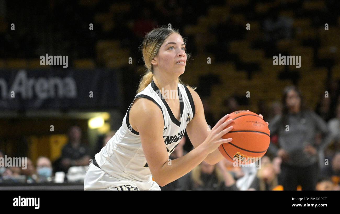 Central Florida guard Alisha Lewis (23) sets up for a shot during the ...