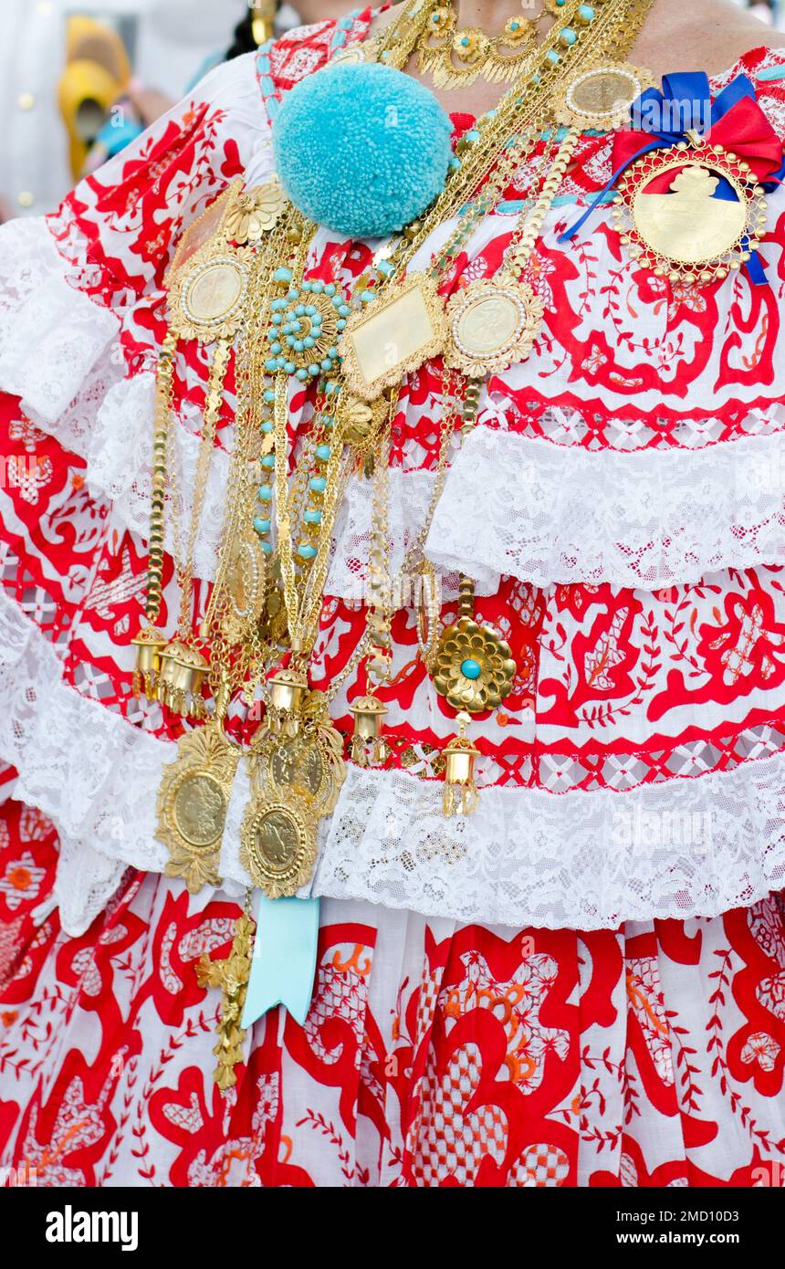 Sample of Panamanian Pollera golden jewelry Stock Photo - Alamy