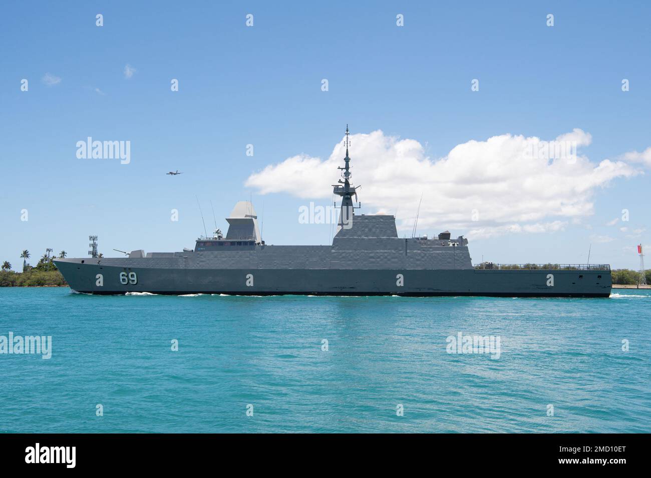 220712-N-LC749-1058 PEARL HARBOR (July 12, 2022) Republic of Singapore ...