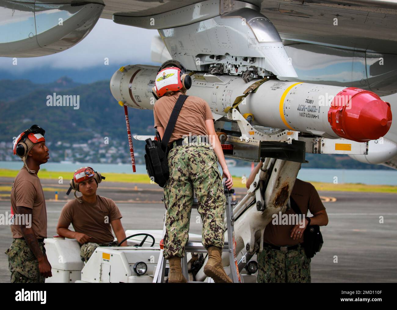 MARINE CORPS BASE HAWAII, Hawaii (July 12, 2022) – Aviation Ordnancemen ...