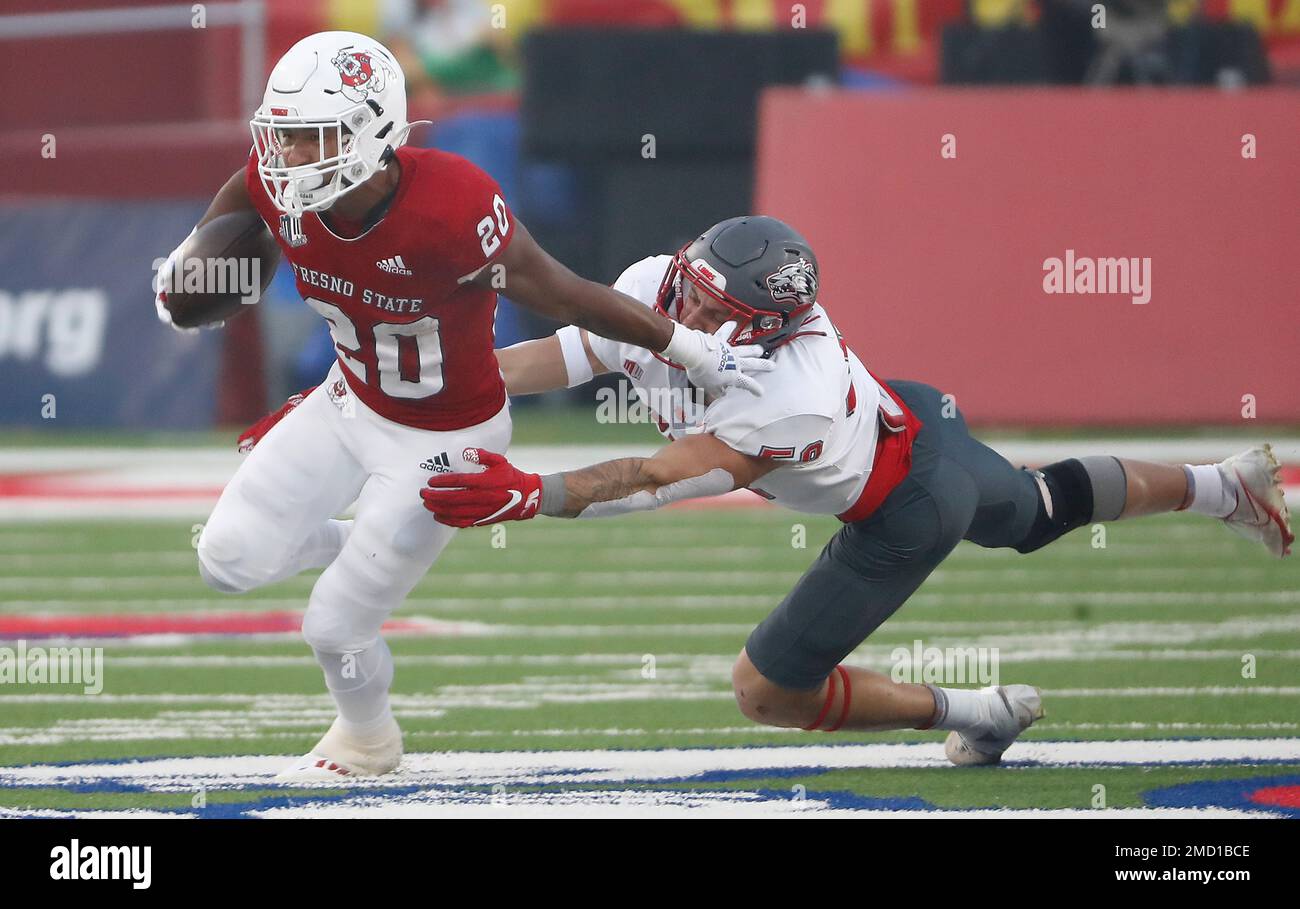 Fresno State running back Ronnie Rivers sheds New Mexico cornerback ...