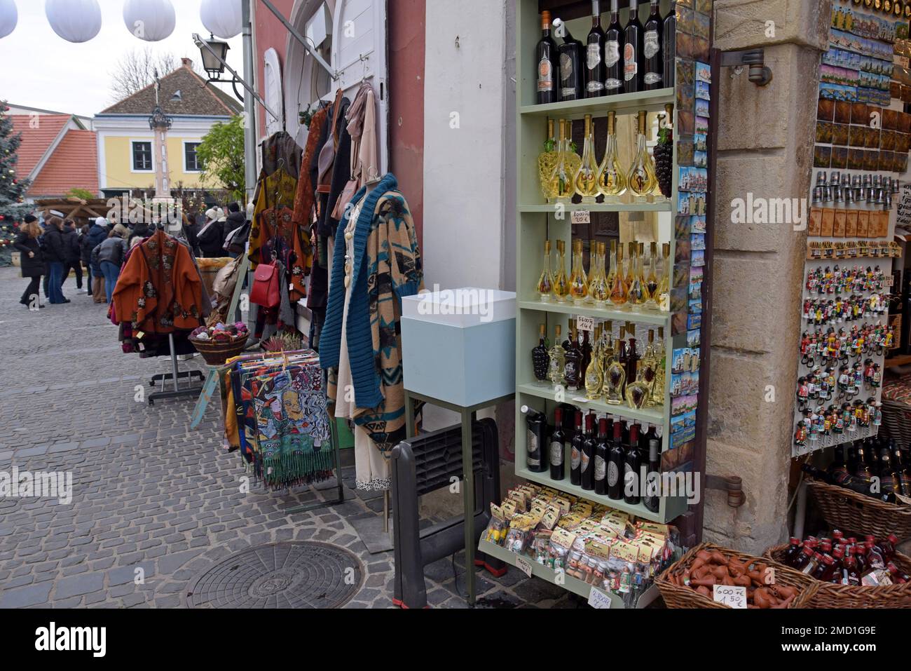 Hungarian crafts hi-res stock photography and images - Alamy