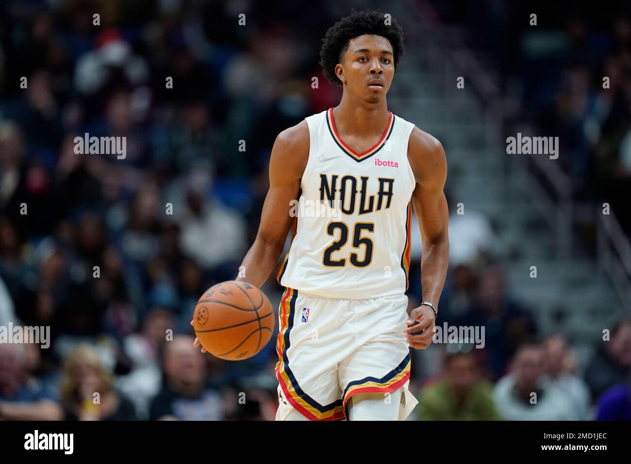New Orleans Pelicans guard Trey Murphy III (25) dribbles down court in ...