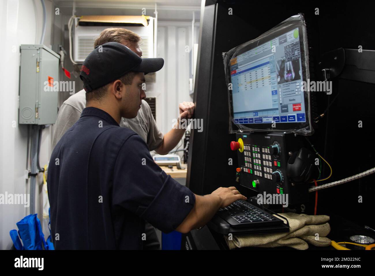 PACIFIC OCEAN (July 12, 2022) Machinery Repairman 2nd Class Fernando ...
