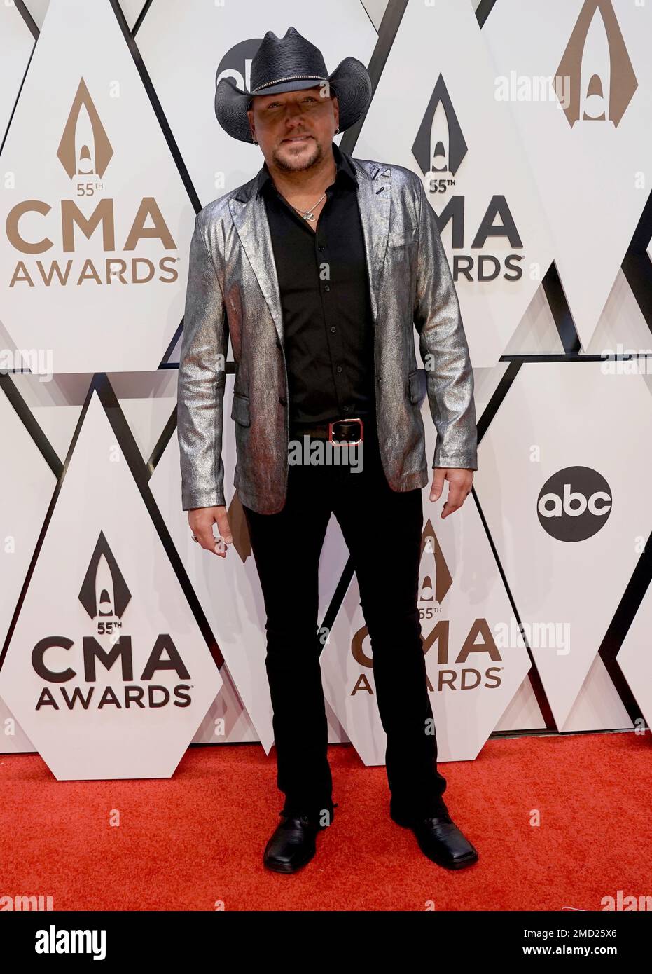Jason Aldean arrives at the 55th annual CMA Awards on Wednesday, Nov ...