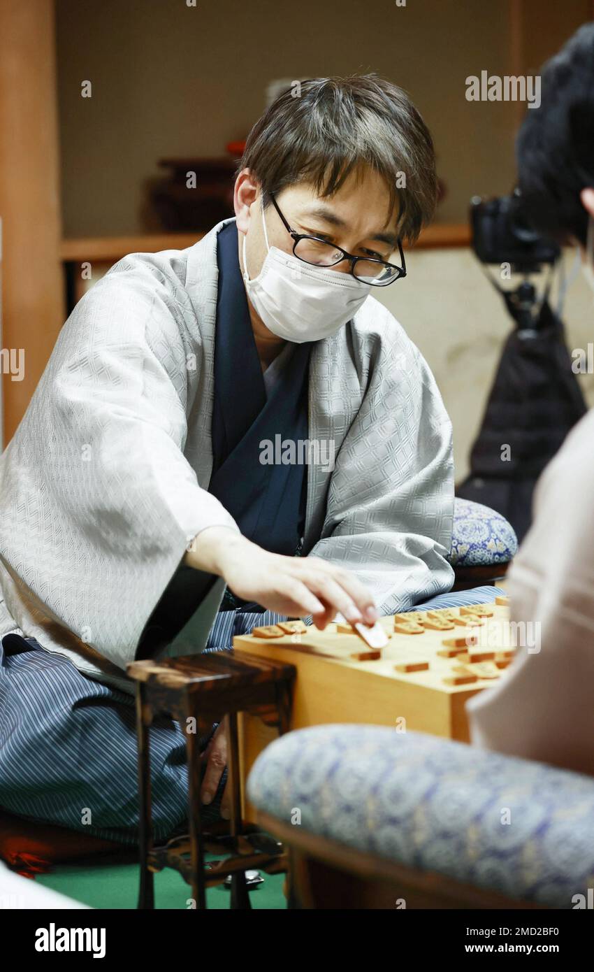 Veteran shogi player Yoshiharu Habu reflects on Game 2 of a historic ...