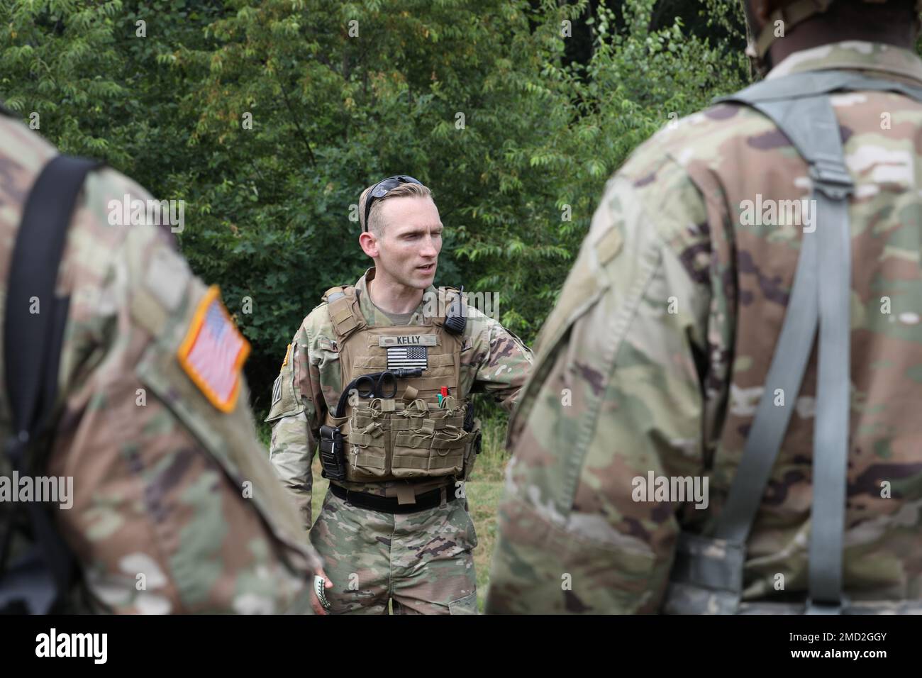 Staff Sgt. Brandon Kelly, training NCO of the 160th Engineer Company ...
