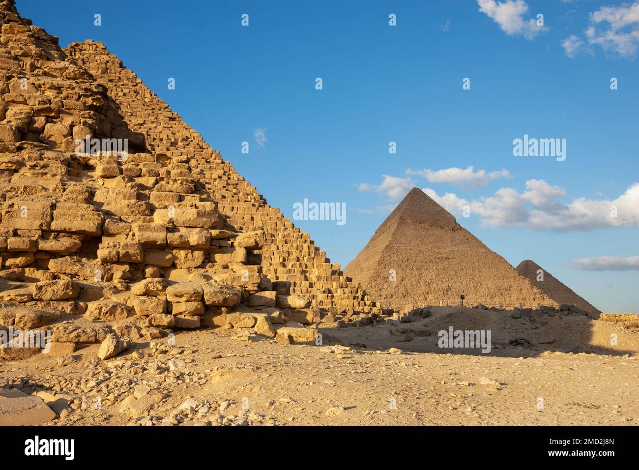 Egypt giza khufu pyramid hi-res stock photography and images - Alamy