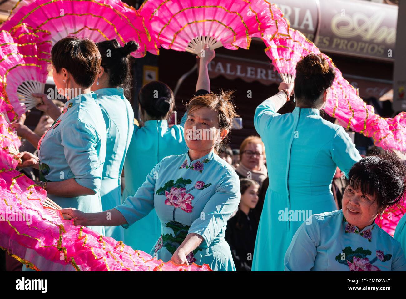 Madrid, Spain. 22nd Jan, 2023. Chinese women participate in the Chinese ...