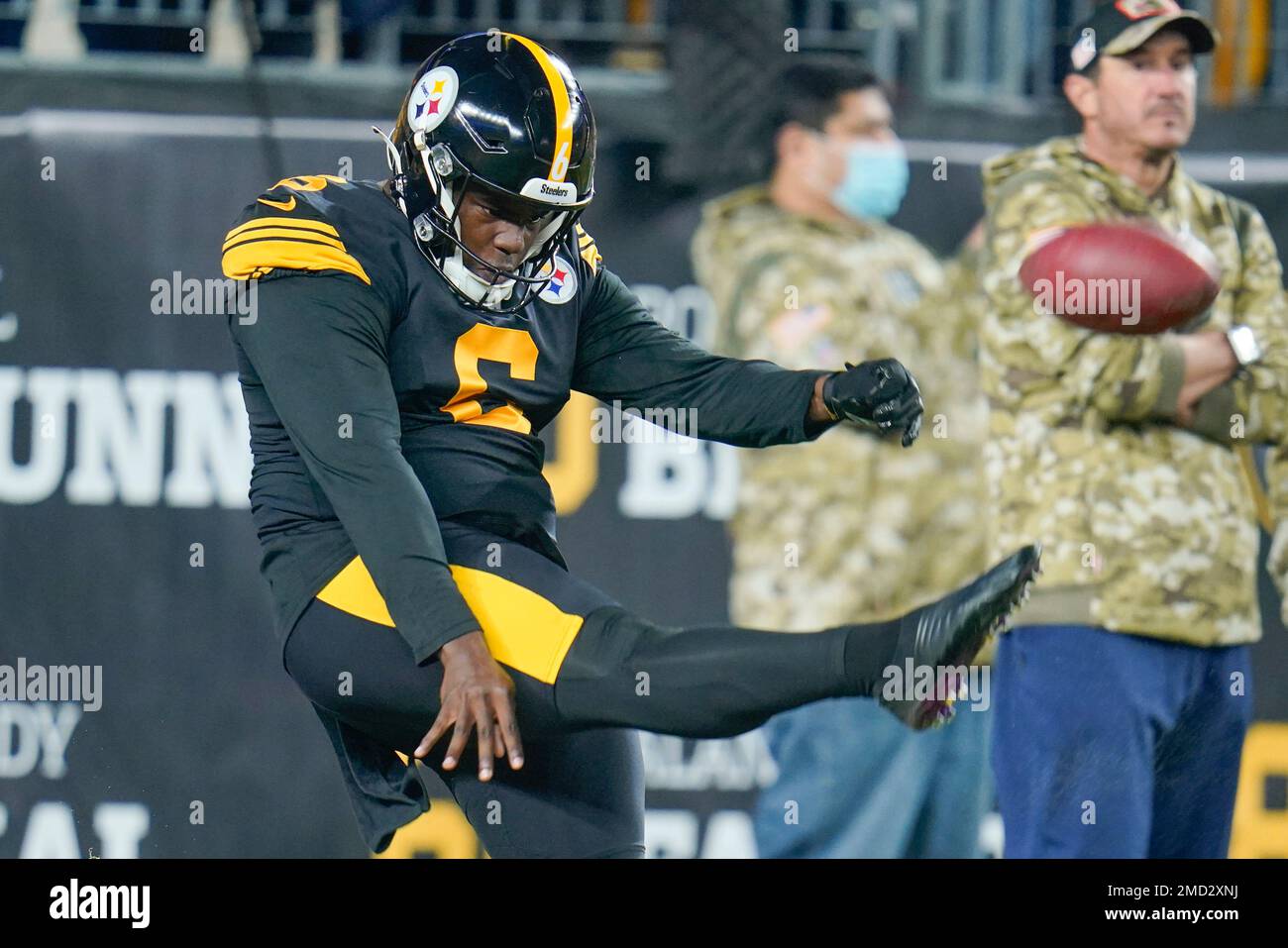 Pittsburgh Steelers punter Pressley Harvin III (6) warms up before an ...