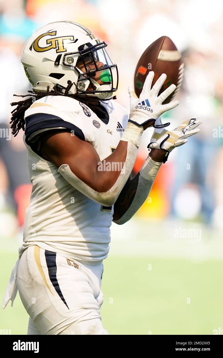 Georgia Tech running back Jahmyr Gibbs returns a kick during the first ...