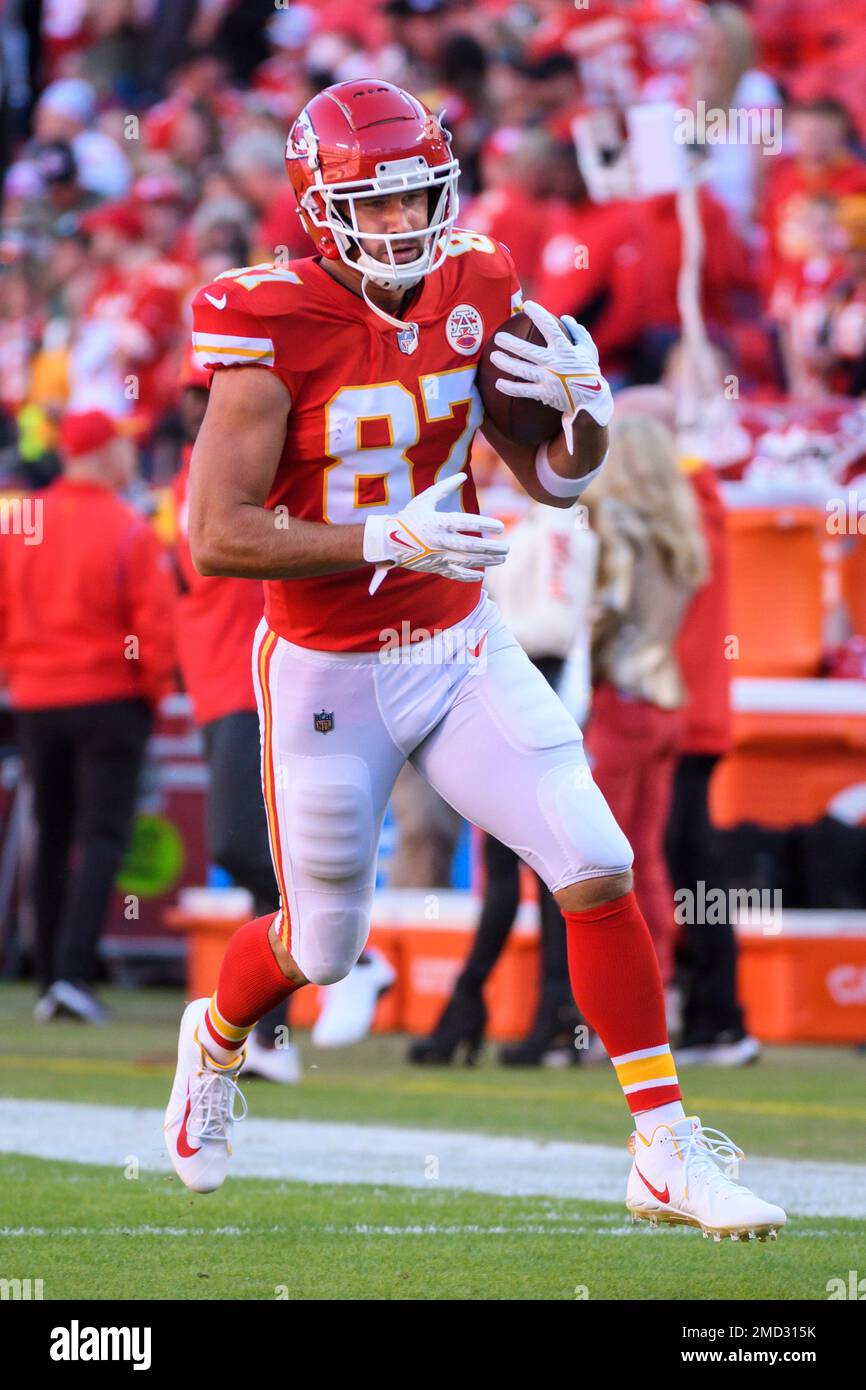 Kansas City Chiefs tight end Travis Kelce during warmups before an NFL ...