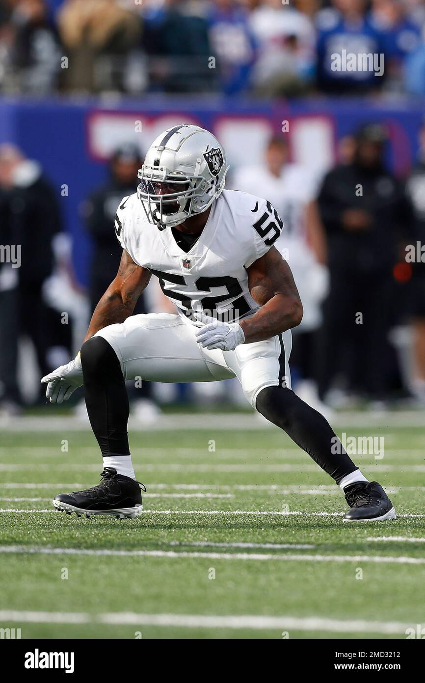 Las Vegas Raiders linebacker Denzel Perryman (52) in coverage during an ...