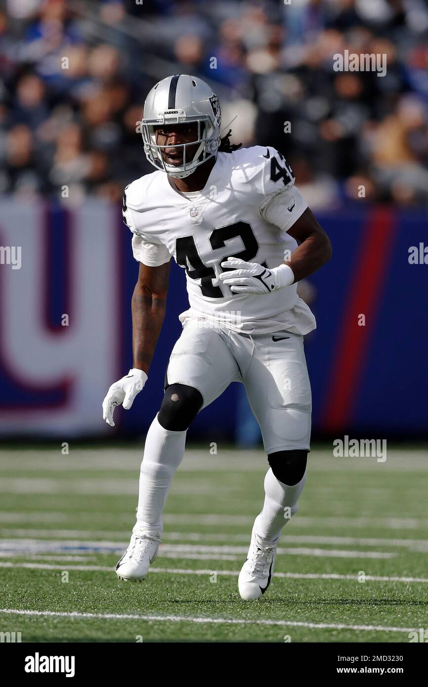 Las Vegas Raiders linebacker Cory Littleton (42) in coverage during an ...
