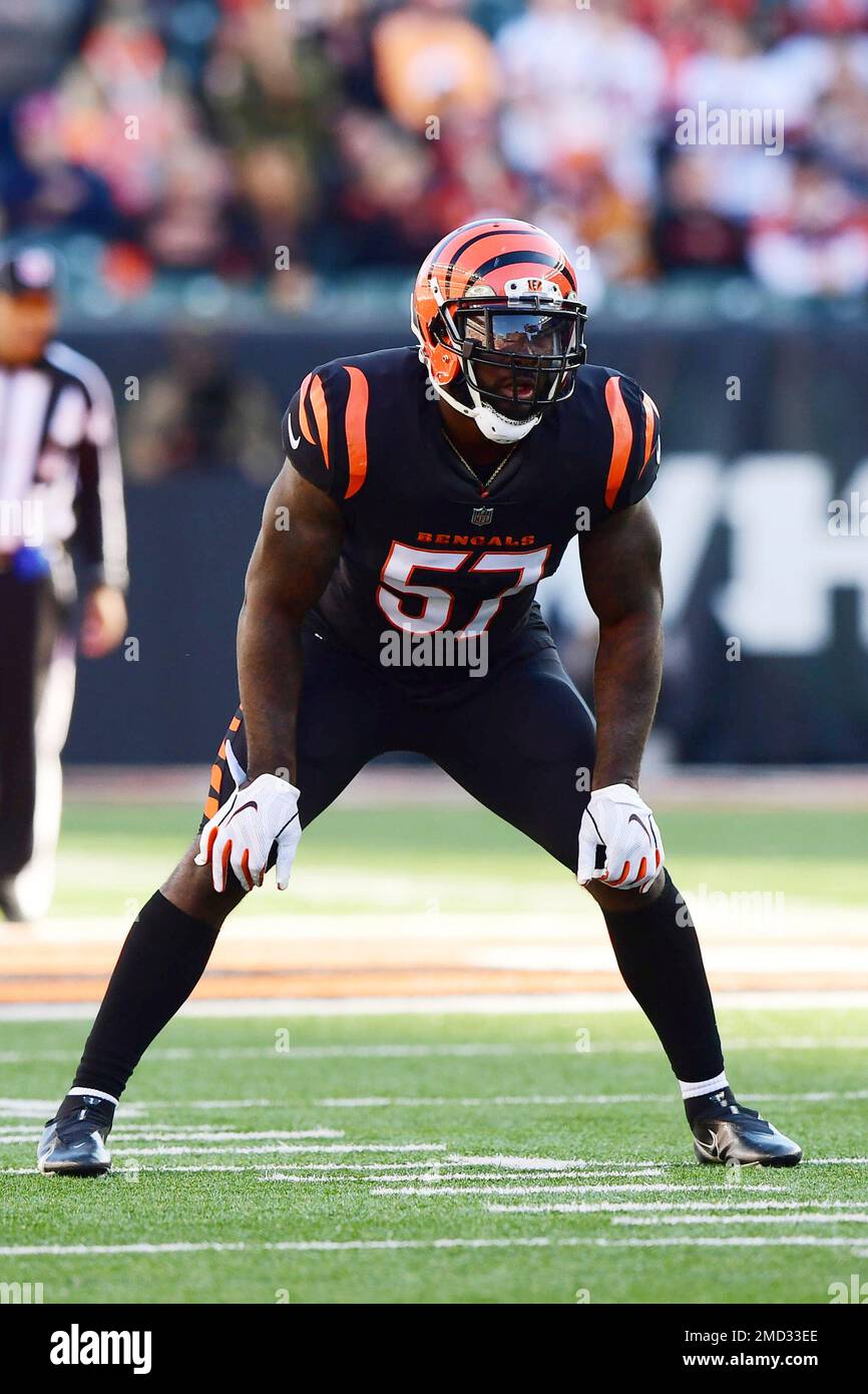 Cincinnati Bengals linebacker Germaine Pratt (57) lines up for the play ...