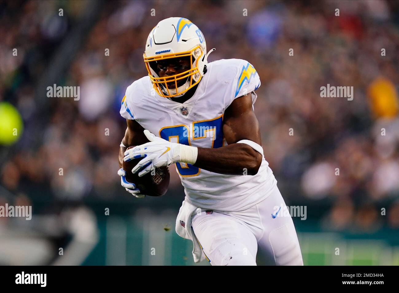 Los Angeles Chargers' Jared Cook plays during an NFL football game ...