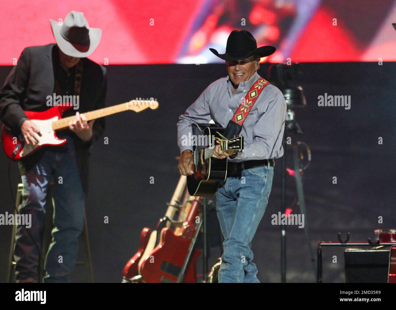George Strait Performs at Mercedes Benz Stadium on Friday, November 5 ...