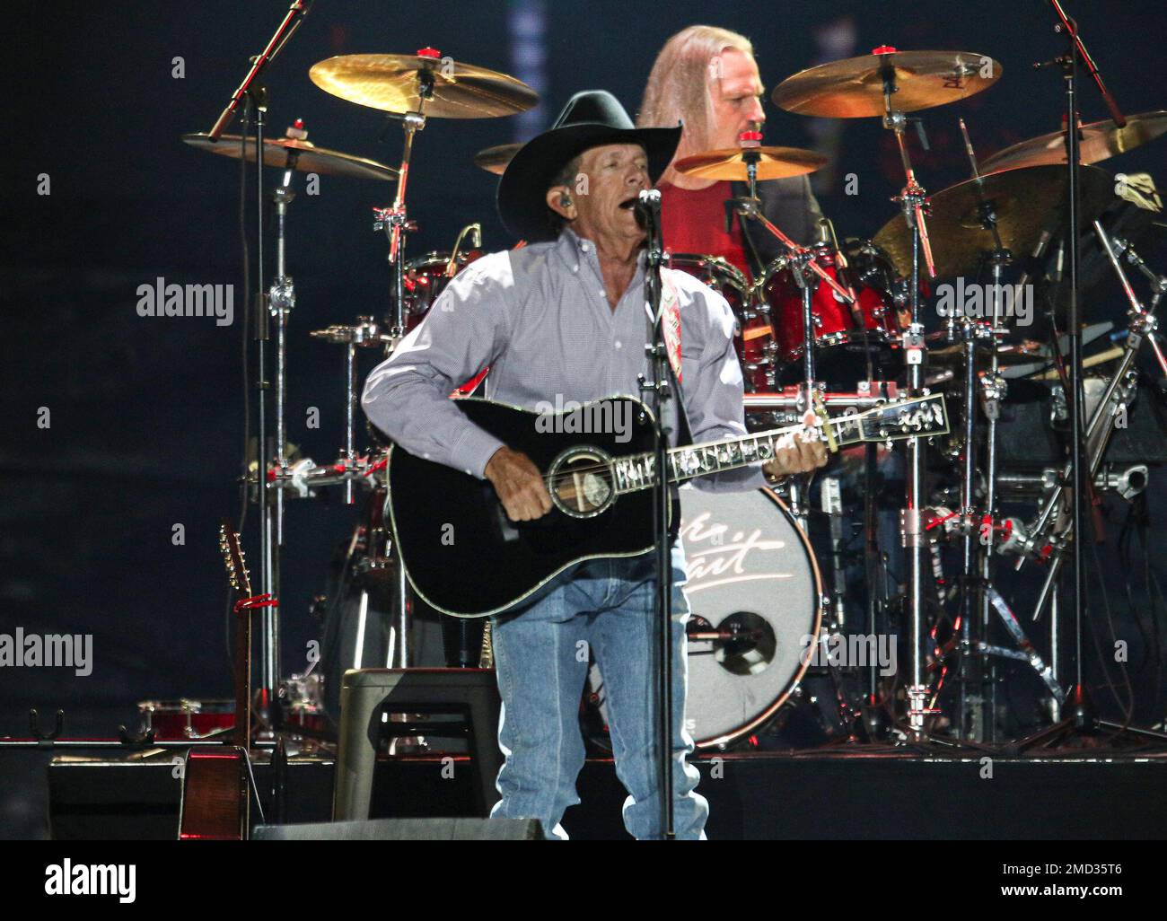 George Strait Performs at Mercedes Benz Stadium on Friday, November 5 ...
